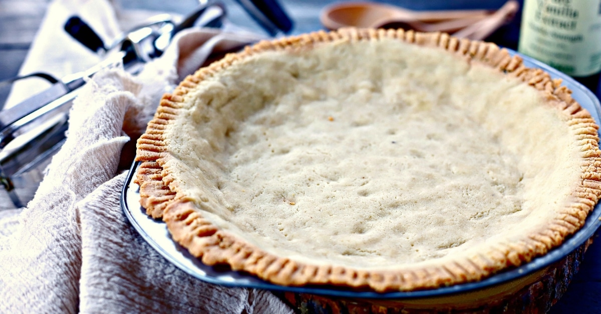 Paleo Pie Crust, easy and doesn't crack or break! - EverydayMaven™